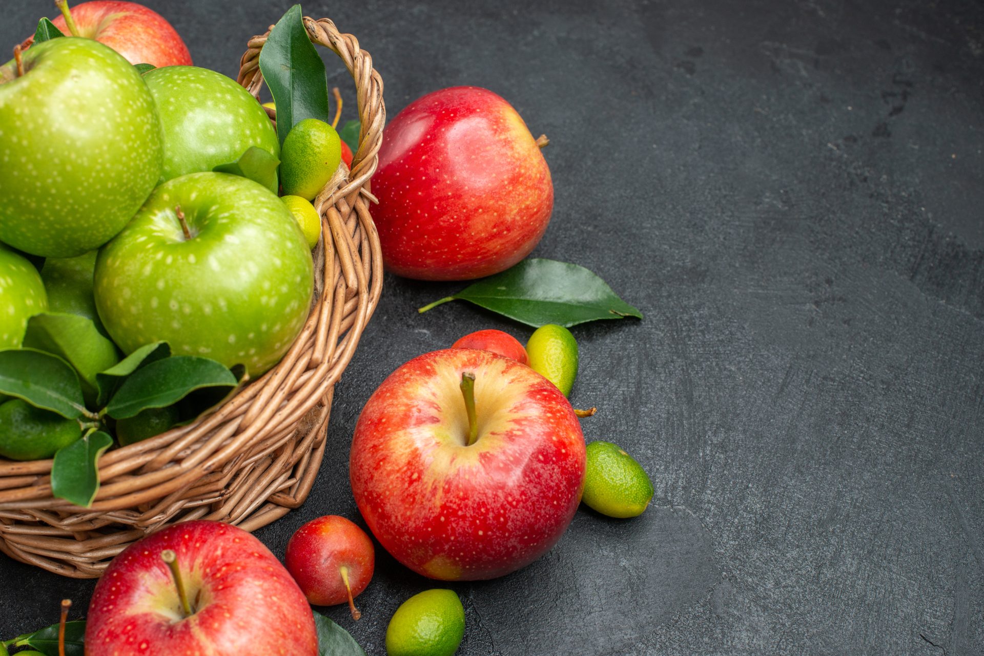 What to Know About Apples - Penn State PRO Wellness